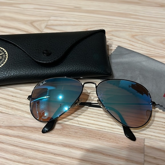 Ray-Ban | Accessories | Rayban Aviator Flash Gradient Sunglasses Rb325 ...